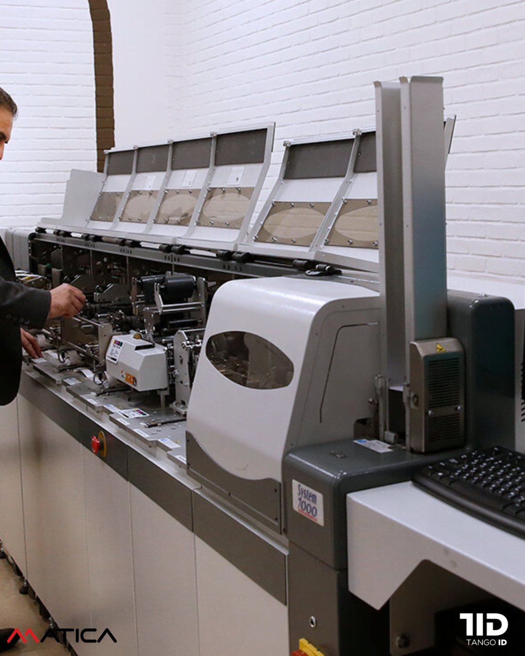 EMISIÓN INSTANTÁNEA EN TUS MANOS: EMBOSADORA DE TARJETAS MATICA S7000 ...